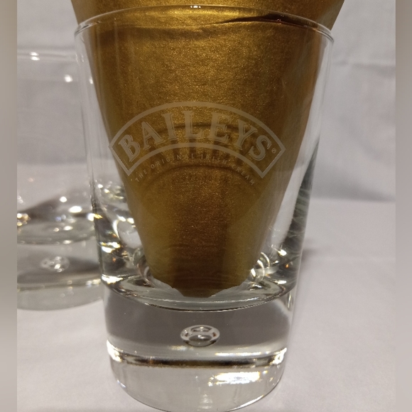 Bailey's Irish Cream | Dining | Baileys Irish Cream New Rare Vintage On ...